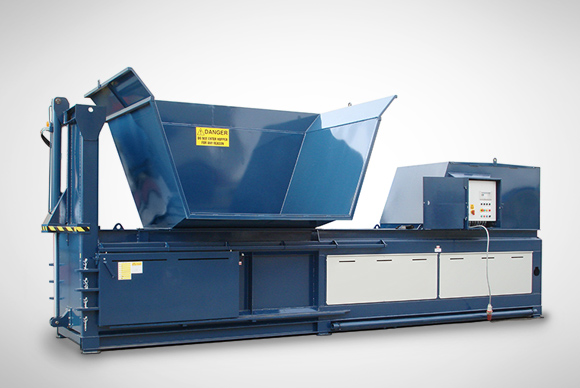 CB65WT semi auto baler - Compact and Bale